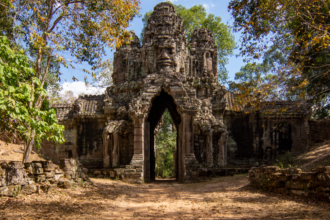 Victory Gate - Walkabout photo guides